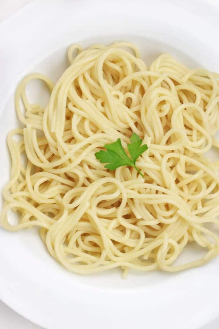 How To Boil Spaghetti (Boiled Spaghetti) - cookinghelpcenter.com
