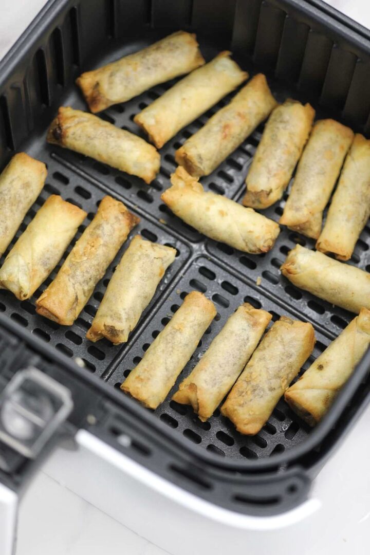 How To Reheat Spring Rolls - cookinghelpcenter.com